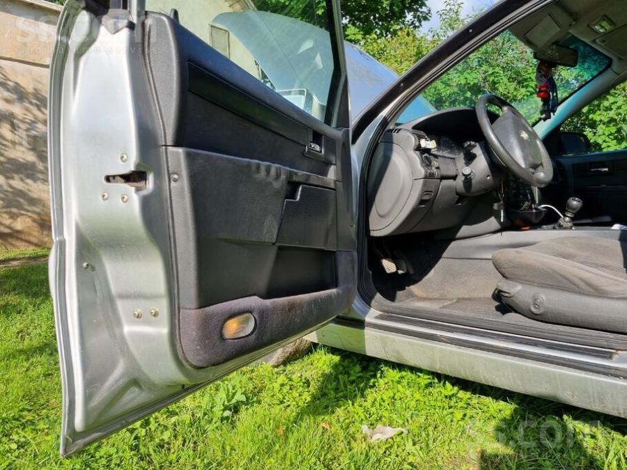 Grey Opel Omega 2000 in Ogre, with an engine capacity of 2.20 L and mileage of 200 thousand km for 1250 €, photo 6 on AUTOMOTO.COM.LV