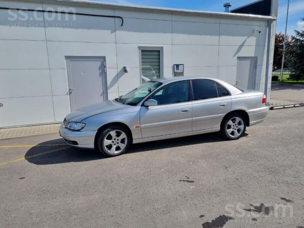 Grey Opel Omega 2000 in Ogre, with an engine capacity of 2.20 L and mileage of 200 thousand km for 1250 €, photo 7 on AUTOMOTO.COM.LV