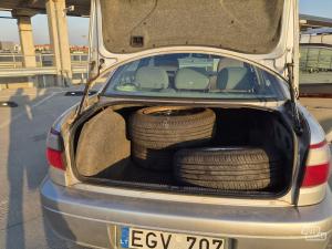Pelēks Opel Omega 2000 Viļņa, ar dzinēja tilpumu 2.20 L un nobraukumu 409 tūkst. km par 600 €, foto 7 vietnē AUTOMOTO.COM.LV