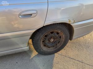 Pelēks Opel Omega 2000 Viļņa, ar dzinēja tilpumu 2.20 L un nobraukumu 409 tūkst. km par 600 €, foto 10 vietnē AUTOMOTO.COM.LV