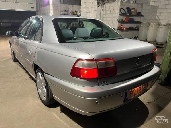 Grey Opel Omega 2001 in Joniskis, with an engine capacity of 2.20 L and mileage of 310 thousand km for 700 €, photo 4 on AUTOMOTO.COM.LV