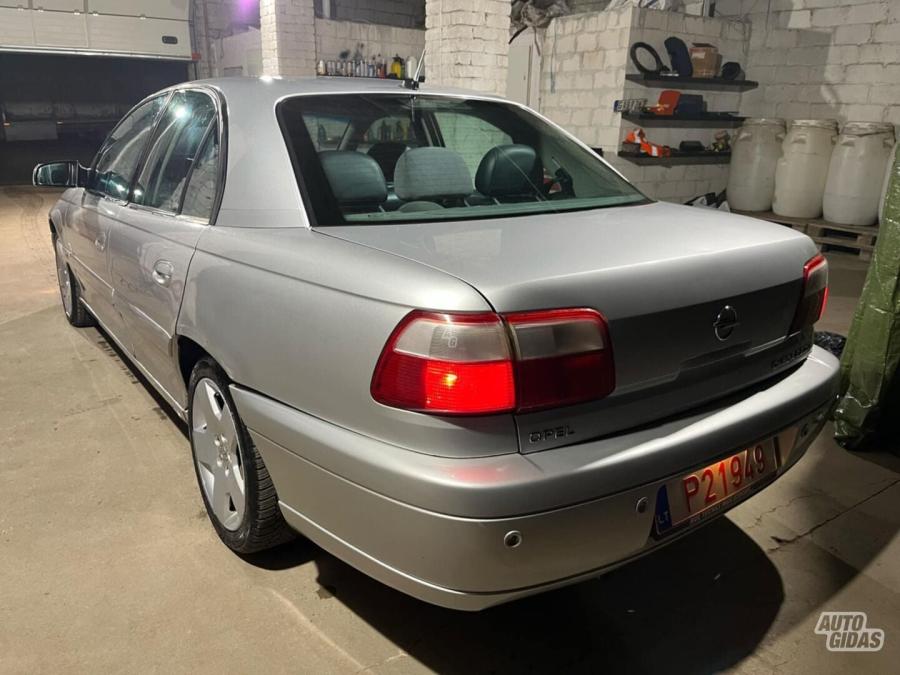 Grey Opel Omega 2001 in Joniskis, with an engine capacity of 2.20 L and mileage of 310 thousand km for 700 €, photo 4 on AUTOMOTO.COM.LV