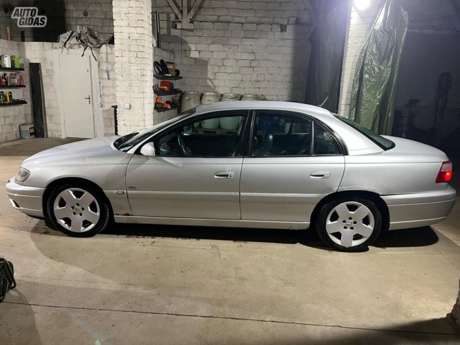 Grey Opel Omega 2001 in Joniskis, with an engine capacity of 2.20 L and mileage of 310 thousand km for 700 €, photo 7 on AUTOMOTO.COM.LV