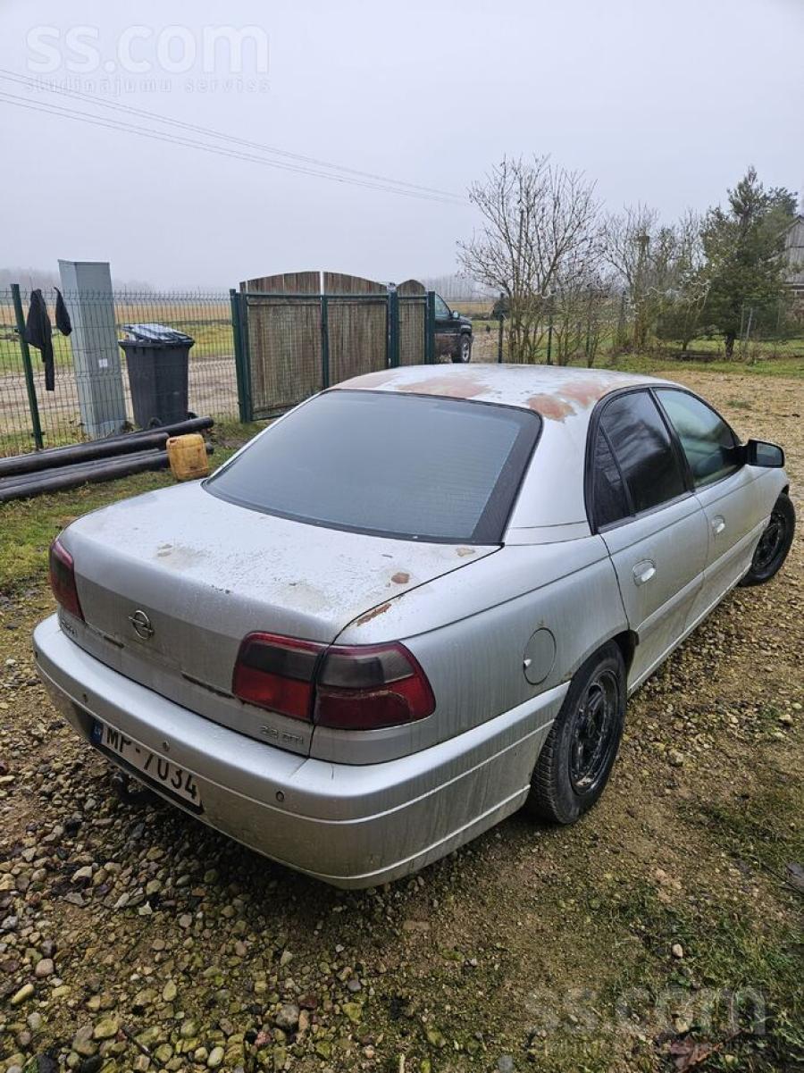 Pelēks Opel Omega 2004 Aizkraukle, ar dzinēja tilpumu 2.20 L un nobraukumu 350 tūkst. km par 549 €, foto 3 vietnē AUTOMOTO.COM.LV