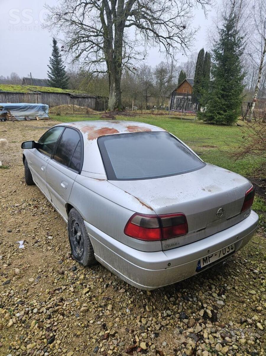 Pelēks Opel Omega 2004 Aizkraukle, ar dzinēja tilpumu 2.20 L un nobraukumu 350 tūkst. km par 549 €, foto 4 vietnē AUTOMOTO.COM.LV