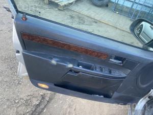 Pelēks Opel Omega 2001 Daugavpils, ar dzinēja tilpumu 2.50 L un nobraukumu 380 tūkst. km par 700 €, foto 4 vietnē AUTOMOTO.COM.LV