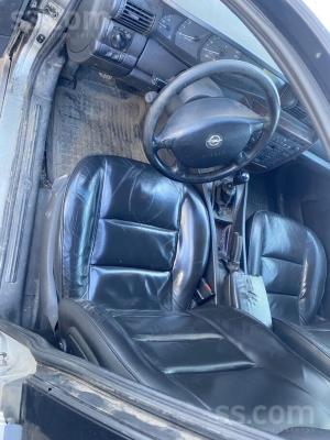 Pelēks Opel Omega 2001 Daugavpils, ar dzinēja tilpumu 2.50 L un nobraukumu 380 tūkst. km par 700 €, foto 5 vietnē AUTOMOTO.COM.LV