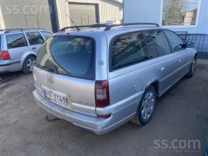 Pelēks Opel Omega 2001 Daugavpils, ar dzinēja tilpumu 2.50 L un nobraukumu 380 tūkst. km par 700 €, foto 6 vietnē AUTOMOTO.COM.LV
