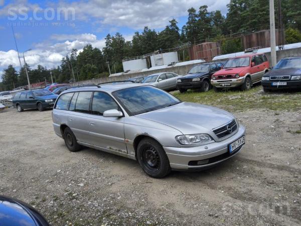 Grey Opel Omega 2001 in Daugavpils, with an engine capacity of 2.50 L and mileage of 380 thousand km for 650 €, photo 3 on AUTOMOTO.COM.LV
