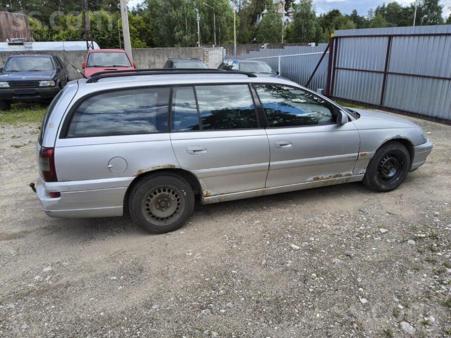 Pelēks Opel Omega 2001 Daugavpils, ar dzinēja tilpumu 2.50 L un nobraukumu 380 tūkst. km par 650 €, foto 4 vietnē AUTOMOTO.COM.LV