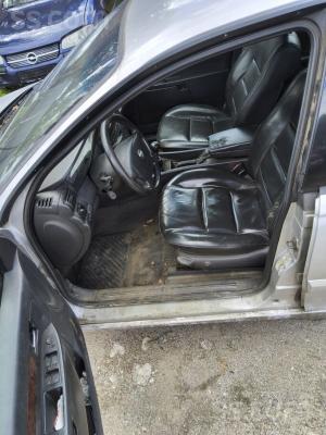 Pelēks Opel Omega 2001 Daugavpils, ar dzinēja tilpumu 2.50 L un nobraukumu 380 tūkst. km par 650 €, foto 7 vietnē AUTOMOTO.COM.LV