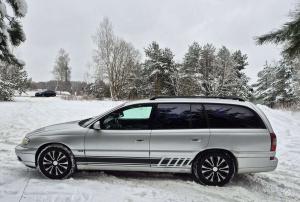 Grey Opel Omega 2002 in Vilnius, with an engine capacity of 2.17 L and mileage of 285 thousand km for 999 €, photo 2 on AUTOMOTO.COM.LV