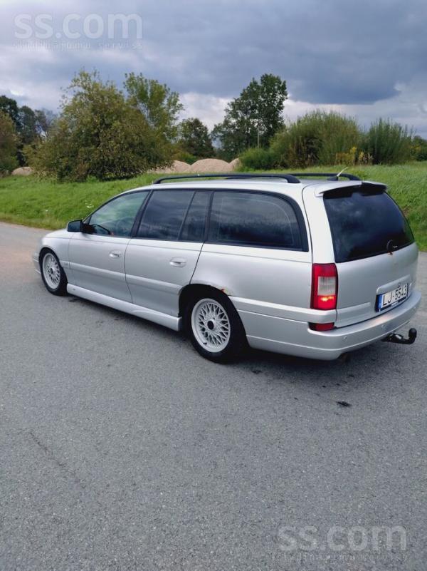 Grey Opel Omega 2002 in Riga, with an engine capacity of 2.50 L and mileage of 253 thousand km for 650 €, photo 3 on AUTOMOTO.COM.LV