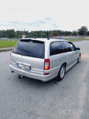 Grey Opel Omega 2002 in Riga, with an engine capacity of 2.50 L and mileage of 253 thousand km for 650 €, photo 4 on AUTOMOTO.COM.LV