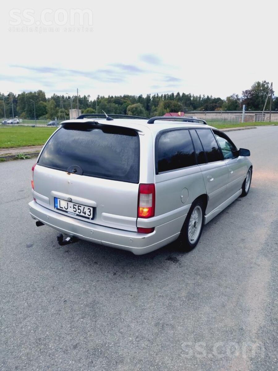 Grey Opel Omega 2002 in Riga, with an engine capacity of 2.50 L and mileage of 253 thousand km for 650 €, photo 4 on AUTOMOTO.COM.LV