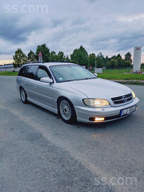 Grey Opel Omega 2002 in Riga, with an engine capacity of 2.50 L and mileage of 253 thousand km for 650 €, photo 5 on AUTOMOTO.COM.LV