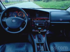 Grey Opel Omega 2002 in Riga, with an engine capacity of 2.50 L and mileage of 253 thousand km for 650 €, photo 7 on AUTOMOTO.COM.LV