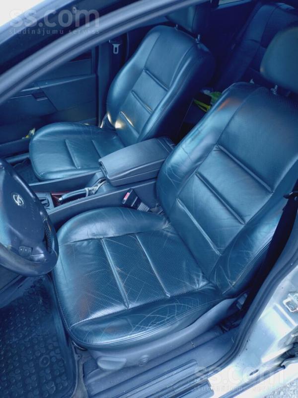 Grey Opel Omega 2002 in Riga, with an engine capacity of 2.50 L and mileage of 253 thousand km for 650 €, photo 9 on AUTOMOTO.COM.LV