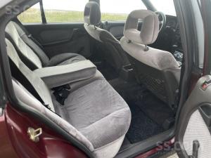 Sarkans Opel Omega 1988 Liepāja, ar dzinēja tilpumu 2.00 L un nobraukumu 254 tūkst. km par 2400 €, foto 6 vietnē AUTOMOTO.COM.LV