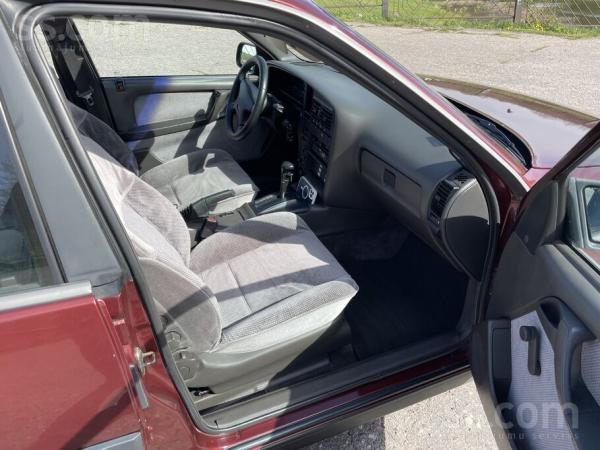 Sarkans Opel Omega 1988 Liepāja, ar dzinēja tilpumu 2.00 L un nobraukumu 254 tūkst. km par 2400 €, foto 8 vietnē AUTOMOTO.COM.LV