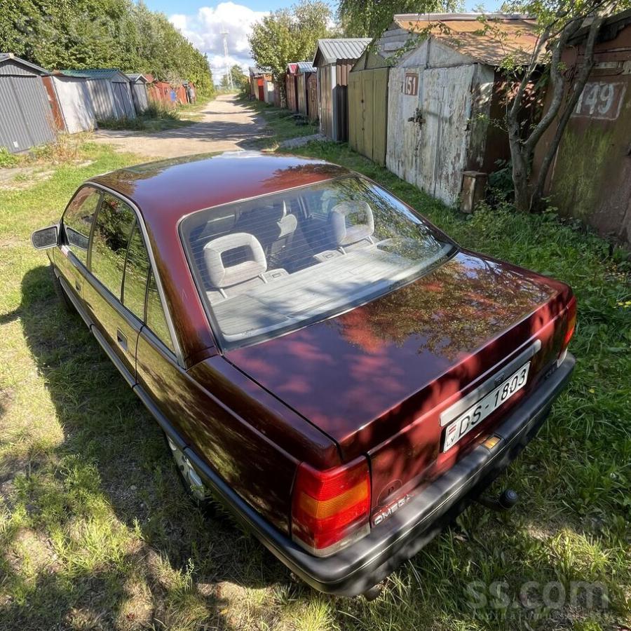 Sarkans Opel Omega 1988 Liepāja, ar dzinēja tilpumu 2.00 L un nobraukumu 254 tūkst. km par 2400 €, foto 20 vietnē AUTOMOTO.COM.LV