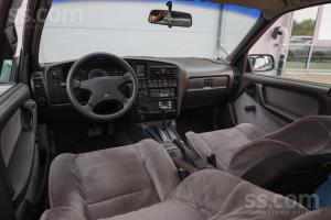 Red Opel Omega 1988 in Riga, with an engine capacity of 2.00 L and mileage of 0 thousand km for 2495 €, photo 11 on AUTOMOTO.COM.LV