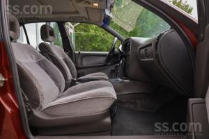 Sarkans Opel Omega 1988 Rīga, ar dzinēja tilpumu 2.00 L un nobraukumu 0 tūkst. km par 2495 €, foto 15 vietnē AUTOMOTO.COM.LV