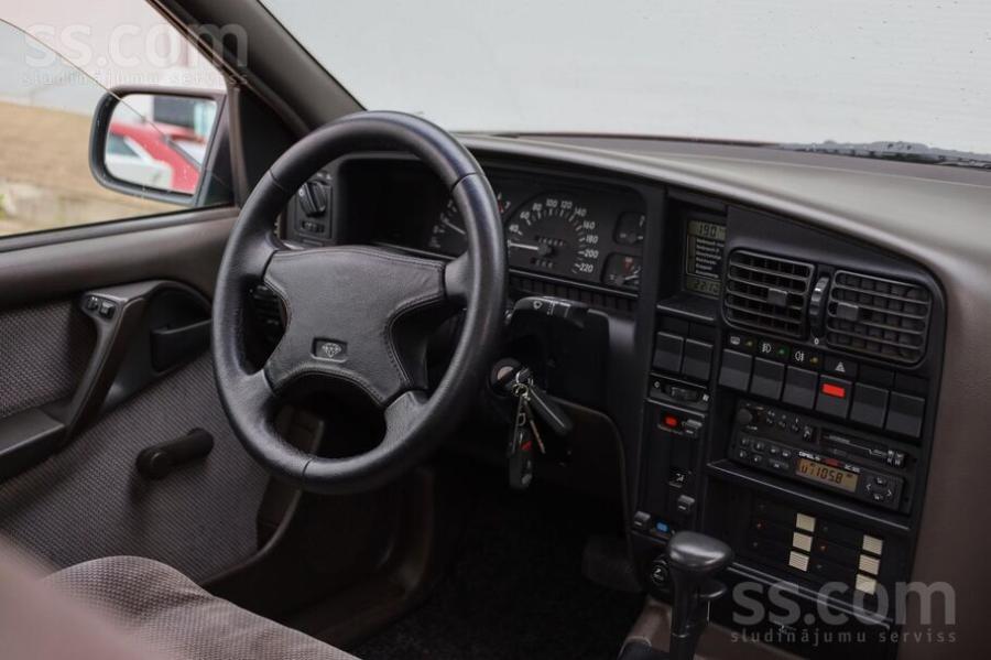 Sarkans Opel Omega 1988 Rīga, ar dzinēja tilpumu 2.00 L un nobraukumu 0 tūkst. km par 2495 €, foto 16 vietnē AUTOMOTO.COM.LV