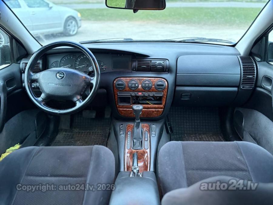 Opel Omega 1997 in Narva, with an engine capacity of 2.00 L and mileage of 229 thousand km for 400 €, photo 7 on AUTOMOTO.COM.LV