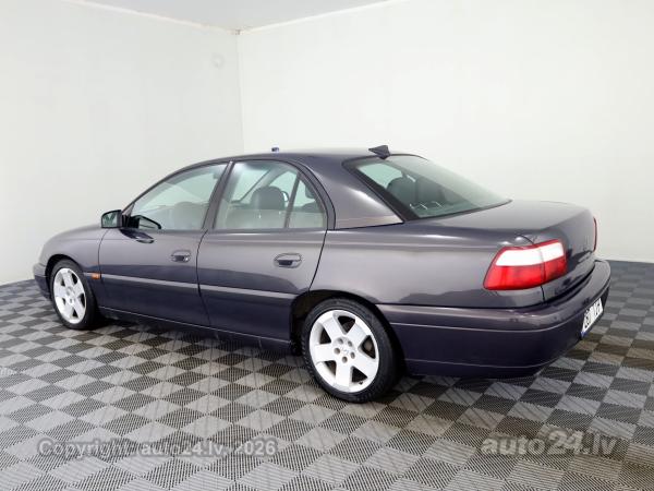 Opel Omega 2000 in Tallinn, with an engine capacity of 3.00 L and mileage of 225 thousand km for 1699 €, photo 4 on AUTOMOTO.COM.LV