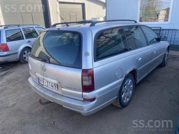 Opel Omega 2001 in Daugavpils, with an engine capacity of 2.50 L and mileage of 380 thousand km for 750 €, photo 5 on AUTOMOTO.COM.LV