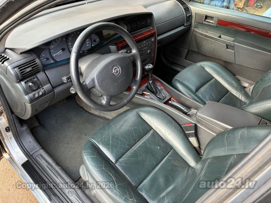 Opel Omega 2002 in Tallinn, with an engine capacity of 2.50 L and mileage of 336 thousand km for 1000 €, photo 5 on AUTOMOTO.COM.LV