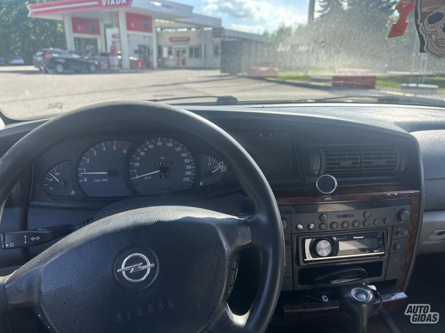 Opel Omega 2003 in Elektrenai, with an engine capacity of 2.50 L and mileage of 338 thousand km for 600 €, photo 7 on AUTOMOTO.COM.LV