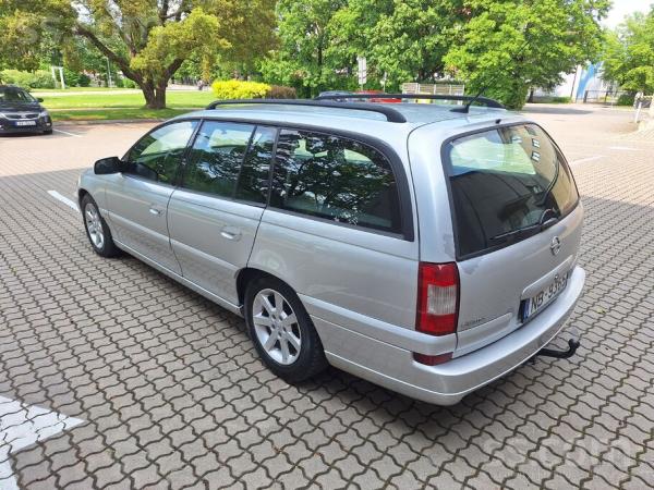 Opel Omega 2004 in Jelgava, with an engine capacity of 2.20 L and mileage of 266 thousand km for 1200 €, photo 4 on AUTOMOTO.COM.LV