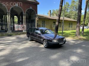Violet Opel Omega 1990 in Riga, with an engine capacity of 2.00 L and mileage of 181 thousand km for 2500 €, photo 3 on AUTOMOTO.COM.LV