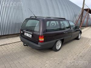 Violets Opel Omega 1990 Rīga, ar dzinēja tilpumu 2.00 L un nobraukumu 181 tūkst. km par 2290 €, foto 4 vietnē AUTOMOTO.COM.LV