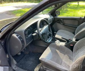 Violets Opel Omega 1990 Rīga, ar dzinēja tilpumu 2.00 L un nobraukumu 181 tūkst. km par 2290 €, foto 7 vietnē AUTOMOTO.COM.LV