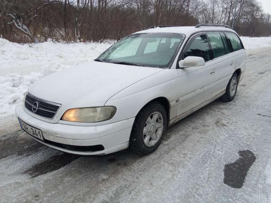 White Opel Omega 2002 in Klaipeda, with an engine capacity of 2.17 L and mileage of 360 thousand km for 990 €, photo 1 on AUTOMOTO.COM.LV