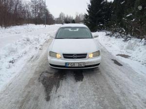White Opel Omega 2002 in Klaipeda, with an engine capacity of 2.17 L and mileage of 360 thousand km for 990 €, photo 3 on AUTOMOTO.COM.LV
