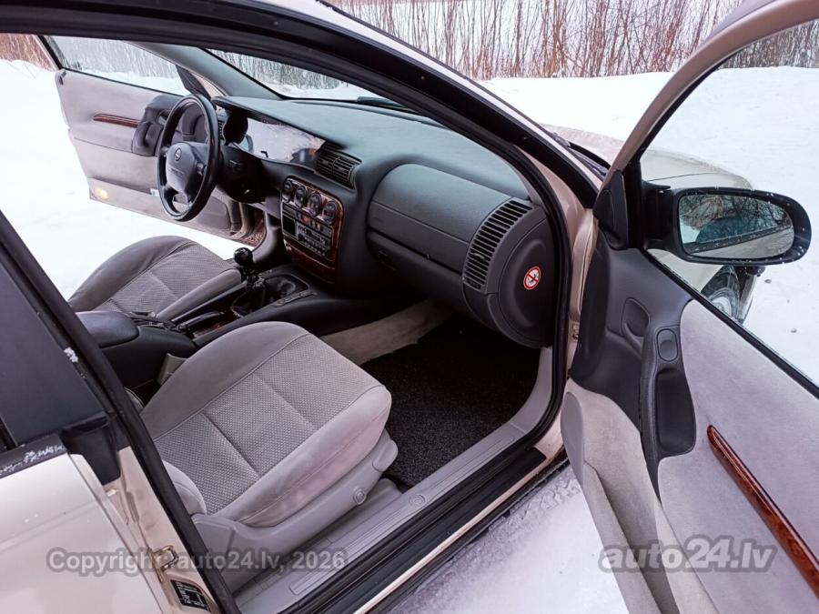 Dzeltens Opel Omega 1998 Saue, ar dzinēja tilpumu 2.00 L un nobraukumu 212 tūkst. km par 1900 €, foto 18 vietnē AUTOMOTO.COM.LV
