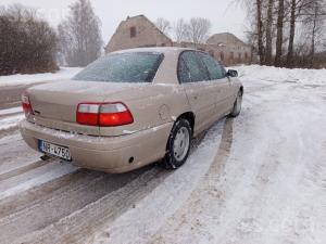 Желтый Опель Омега 2000 в Екабпилс, объемом двигателя 2.20 л и пробегом 236 тыс. км за 1000 €, фото 5 на AUTOMOTO.COM.LV
