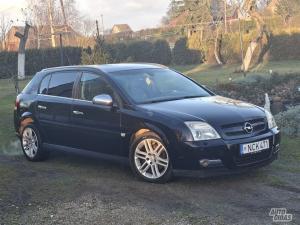 Melns Opel Signum 2003 Radviliškis, ar dzinēja tilpumu 3.00 L un nobraukumu 354 tūkst. km par 650 €, foto  vietnē AUTOMOTO.COM.LV