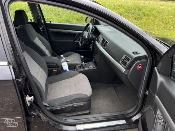 Melns Opel Signum 2003 Alīta, ar dzinēja tilpumu 2.20 L un nobraukumu 355 tūkst. km par 780 €, foto 9 vietnē AUTOMOTO.COM.LV