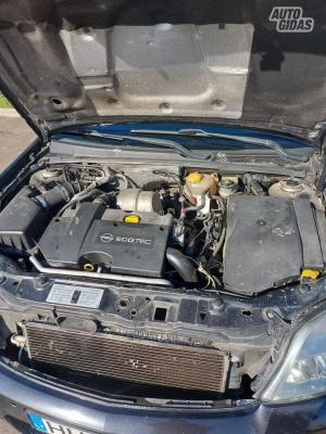 Melns Opel Signum 2005 Jonava, ar dzinēja tilpumu 2.20 L un nobraukumu 459 tūkst. km par 800 €, foto 5 vietnē AUTOMOTO.COM.LV