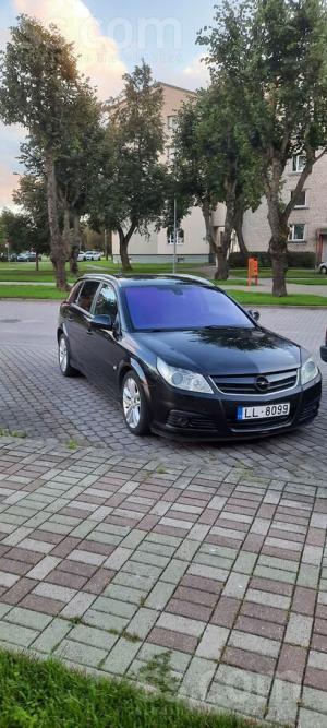 Melns Opel Signum 2005 Ventspils, ar dzinēja tilpumu 3.00 L un nobraukumu 218 tūkst. km par 1200 €, foto  vietnē AUTOMOTO.COM.LV