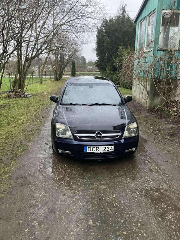 Black Opel Signum 2005 in Vilnius, with an engine capacity of 2.17 L and mileage of 34254 thousand km for 750 €, photo 1 on AUTOMOTO.COM.LV