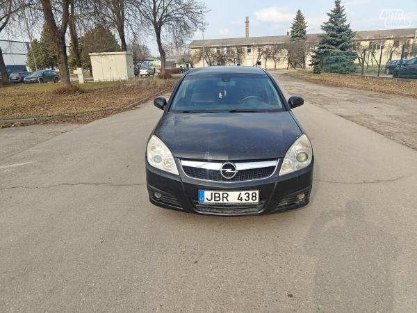 Melns Opel Signum 2005 Jonava, ar dzinēja tilpumu 1.90 L un nobraukumu 329 tūkst. km par 1100 €, foto 1 vietnē AUTOMOTO.COM.LV