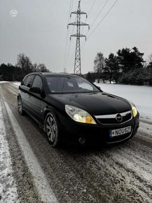 Black Opel Signum 2006 in Kaunas, with an engine capacity of 1.91 L and mileage of 314 thousand km for 2000 €, photo 2 on AUTOMOTO.COM.LV