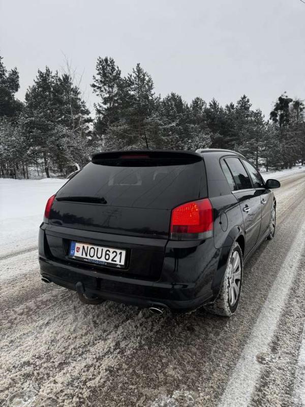 Black Opel Signum 2006 in Kaunas, with an engine capacity of 1.91 L and mileage of 314 thousand km for 2000 €, photo 3 on AUTOMOTO.COM.LV
