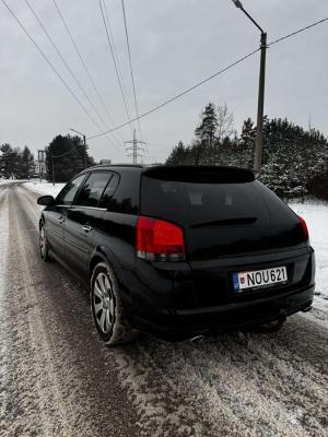 Black Opel Signum 2006 in Kaunas, with an engine capacity of 1.91 L and mileage of 314 thousand km for 2000 €, photo 4 on AUTOMOTO.COM.LV